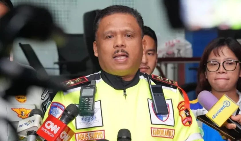 Kakorlantas Tegaskan Sirene & Strobo Polisi Tetap Menyala Saat Patroli ...